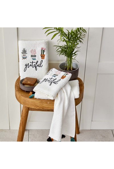 Karaca Home Kaktüs 4 Parça Nakışlı Havlu Seti