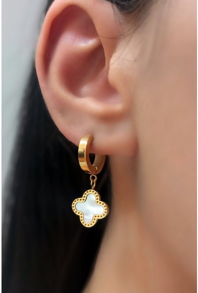 ÇLK Accessories Çelik Sedefli Yonca Halka Çelik Küpe TRKÜPE34135 B33503 ÇLK Accessories Çelik Sedefli Yonca Halka Çelik Küpe TRKÜPE34135 B33503