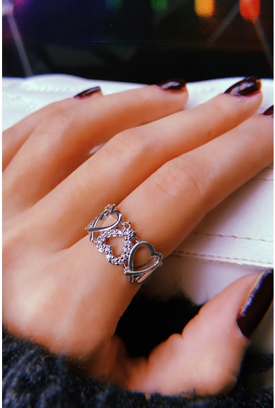 Takıştır Kalp Figürlü Taşlı Ayarlanabilir Yüzük