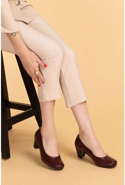 Gondol Kadın Deri Yuvarlak Burun Rahat Topuklu Ayakkabı ŞHN.5116-1 - Bordo - 34 Gondol Kadın Deri Yuvarlak Burun Rahat Topuklu Ayakkabı ŞHN.5116-1 - Bordo - 34