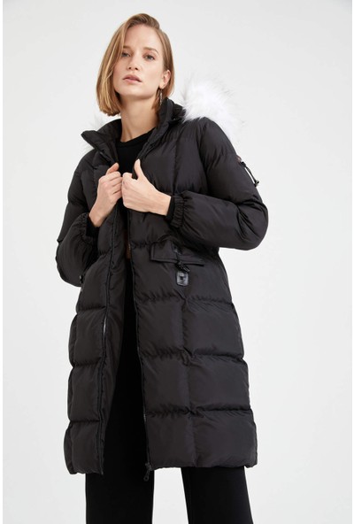 DeFacto Suni Kürk Detaylı Kapüşonlu Fermuarlı Dolgulu Uzun Şişme Mont W9152AZ21WN DeFacto Suni Kürk Detaylı Kapüşonlu Fermuarlı Dolgulu Uzun Şişme Mont W9152AZ21WN