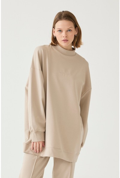 Suud Collection Taş Rengi Oversize Saturday Pamuklu Sweatshirt Suud Collection Taş Rengi Oversize Saturday Pamuklu Sweatshirt