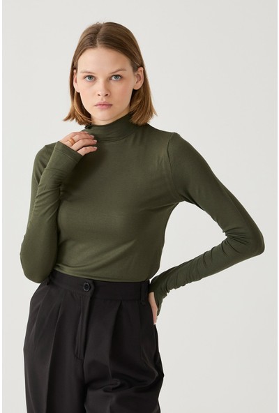 Suud Collection Haki Parmak Detaylı Pamuklu Bluz Suud Collection Haki Parmak Detaylı Pamuklu Bluz