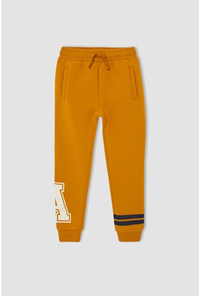 DeFacto Erkek Çocuk Slim Fit Baskılı İçi Yumuşak Tüylü Jogger Eşofman Altı W2672A621WN DeFacto Erkek Çocuk Slim Fit Baskılı İçi Yumuşak Tüylü Jogger Eşofman Altı W2672A621WN