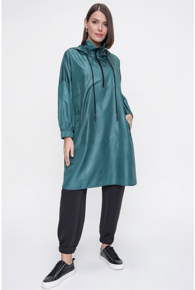 Aker 18199111 Kapüşonlu Üstten Giyilen Yağmurluk Aker 18199111 Kapüşonlu Üstten Giyilen Yağmurluk