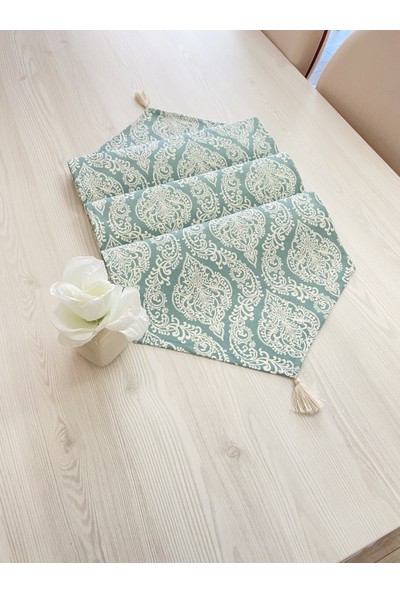 White Alamode Turkuaz Motifli Püsküllü Runner
