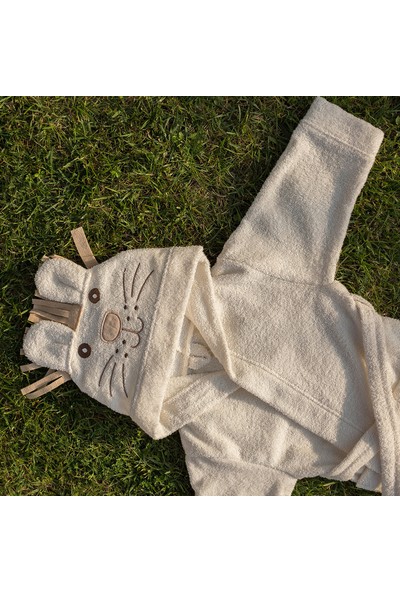 Bebekevi Aslan Bornoz