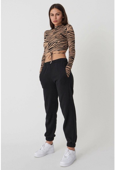 Kadın Siyah Paçası Lastikli Kalın Eşofman
