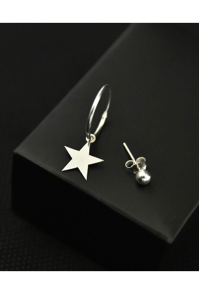 Papatya Silver 925 Ayar Gümüş Yıldız Figürlü Halka ve Top Küpe Papatya Silver 925 Ayar Gümüş Yıldız Figürlü Halka ve Top Küpe