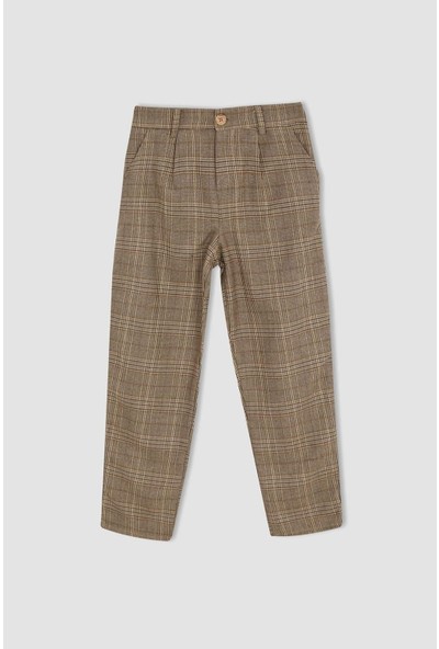 DeFacto Kız Çocuk Carrot Fit Esnek Belli Ekoseli Pantolon V9405A621WN DeFacto Kız Çocuk Carrot Fit Esnek Belli Ekoseli Pantolon V9405A621WN