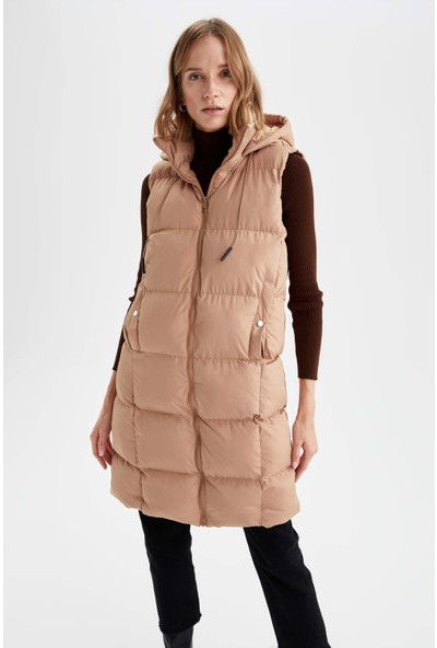 DeFacto Relax Fit Kapüşonlu Uzun Şişme Yelek T9075AZ21WN DeFacto Relax Fit Kapüşonlu Uzun Şişme Yelek T9075AZ21WN