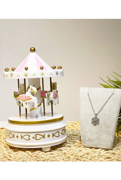 Essa Hediye Essa Armağan Gold Detaylı Müzikli Atlı Karınca &kar Tanesi Kolye Essa Hediye Essa Armağan Gold Detaylı Müzikli Atlı Karınca &kar Tanesi Kolye