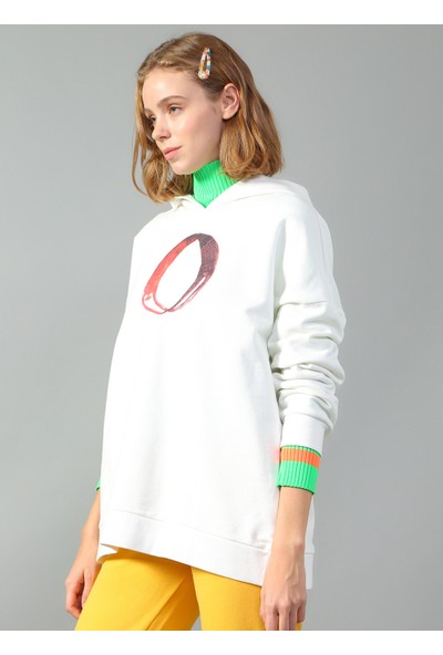 Cem Güventürk X Boyner Kapüşonlu Geniş Fit Baskılı Beyaz Kadın Sweatshirt