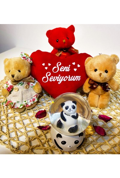 Essa Hediye Seni Seviyorum Ayıcık 3'lü Hediye Seti & Işıklı Panda Kar Küresi Essa Hediye Seni Seviyorum Ayıcık 3'lü Hediye Seti & Işıklı Panda Kar Küresi