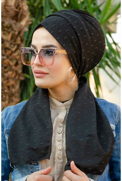 Aişe Tesettür Siyah Ponpon Atkılı Bone