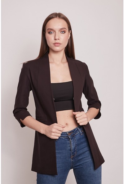 Jument Desenli Hakim Yaka Flato Cepli Kapri Yırtmaçlı Kol Kumaş Uzun Blazer Ceket-Mürdüm Ekose Jument Desenli Hakim Yaka Flato Cepli Kapri Yırtmaçlı Kol Kumaş Uzun Blazer Ceket-Mürdüm Ekose