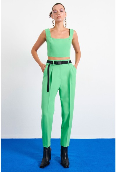 Upgrade Neon Klasik Pantolon Fıstık Yeşili Upgrade Neon Klasik Pantolon Fıstık Yeşili