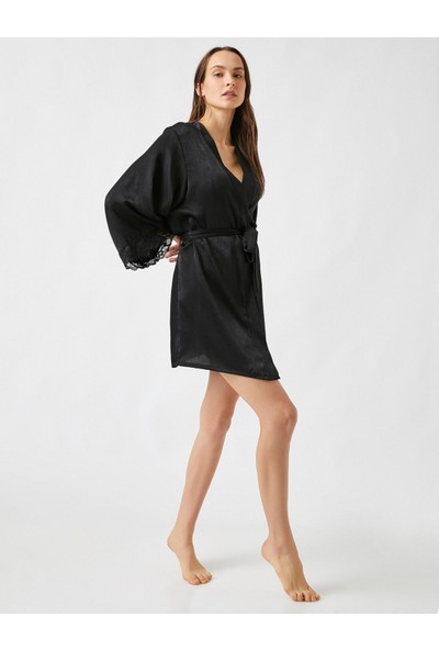 Koton Dantelli Kuşaklı Saten Sabahlık