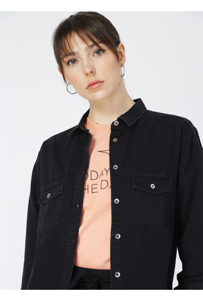 Limon Cepli Geniş Fit Kadın Denim Gömlek Limon Cepli Geniş Fit Kadın Denim Gömlek