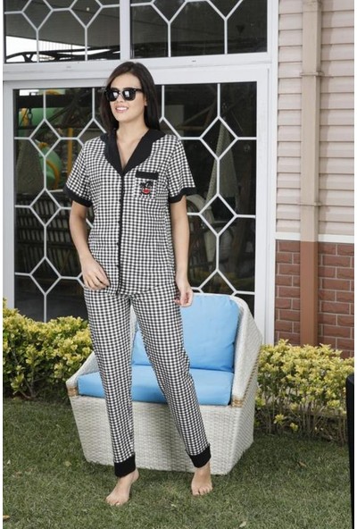 Emirzade Kadın Pitikareli Düğmeli Pijama Takımı Siyah-Beyaz Emirzade Kadın Pitikareli Düğmeli Pijama Takımı Siyah-Beyaz