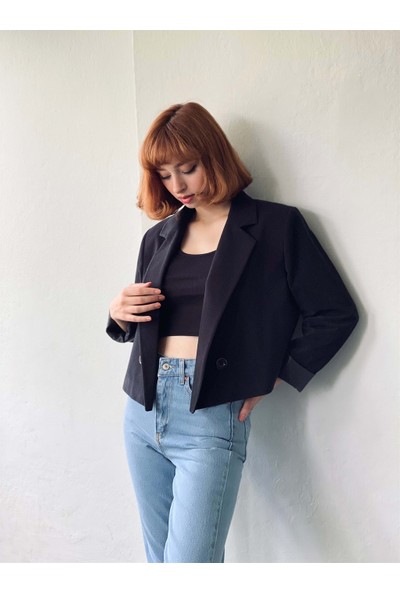 Retrobird Kadife Kısa Retro Model Ceket Kadın Siyah Retrobird Kadife Kısa Retro Model Ceket Kadın Siyah