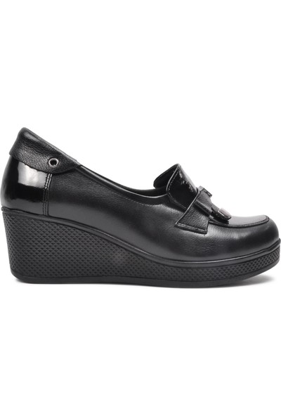 Castle Black 9022-1 Siyah Deri Kadın Günlük Ayakkabı Castle Black 9022-1 Siyah Deri Kadın Günlük Ayakkabı