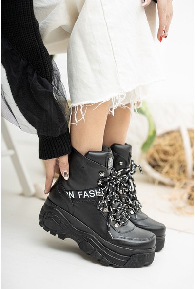 Demashoes Kadın Siyah Yüksek Taban Cilt Bot Demashoes Kadın Siyah Yüksek Taban Cilt Bot