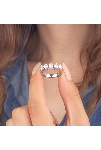 Miavi Silver 925 Ayar Gümüş Beş Taş Yüzük Miavi Silver 925 Ayar Gümüş Beş Taş Yüzük