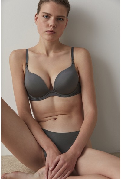 Penti Koyu Gri Intense Perfect Colors Push Up Dolgulu Sütyen Penti Koyu Gri Intense Perfect Colors Push Up Dolgulu Sütyen