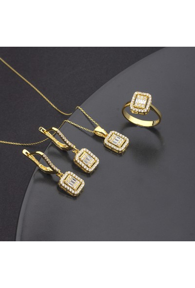 Ravza Gümüş 925 Ayar Gümüş Baget Taşlı Trapez Takı Seti Ravza Gümüş 925 Ayar Gümüş Baget Taşlı Trapez Takı Seti