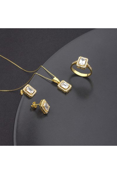 Ravza Gümüş 925 Ayar Gümüş Baget Taşlı Takı Seti Ravza Gümüş 925 Ayar Gümüş Baget Taşlı Takı Seti