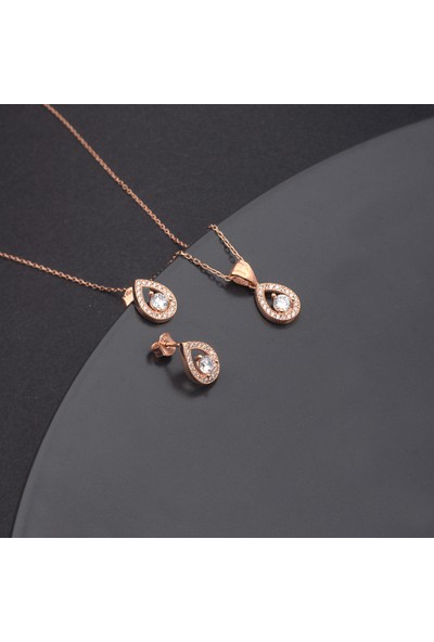 Ravza Gümüş 925 Ayar Gümüş Pırlanta Modeli Damla Kolye Küpe Set Ravza Gümüş 925 Ayar Gümüş Pırlanta Modeli Damla Kolye Küpe Set
