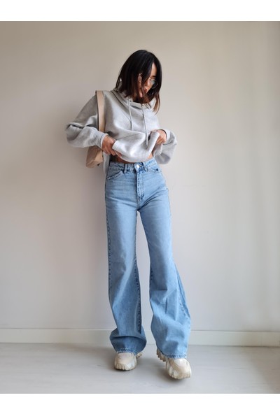 Herton Yüksek Bel Geniş Paça Light Blue Jean Kot Pantolon Herton Yüksek Bel Geniş Paça Light Blue Jean Kot Pantolon