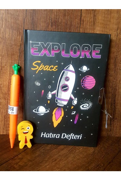 Çilek Home Çilekhome Uzay Kilitli Hatıra ve Günlük Defteri Lisanslı Havuç Kalem Silgi Çilek Home Çilekhome Uzay Kilitli Hatıra ve Günlük Defteri Lisanslı Havuç Kalem Silgi