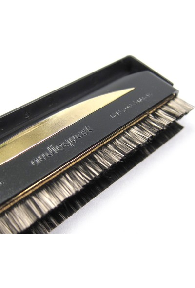 Audioquest Anti-Static Record Brush Pilak Temizleme Fırçası Audioquest Anti-Static Record Brush Pilak Temizleme Fırçası