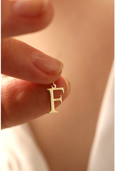 Milet Kuyumculuk 14 Ayar Altın F Harfi Plaka Kolye Ucu Milet Kuyumculuk 14 Ayar Altın F Harfi Plaka Kolye Ucu