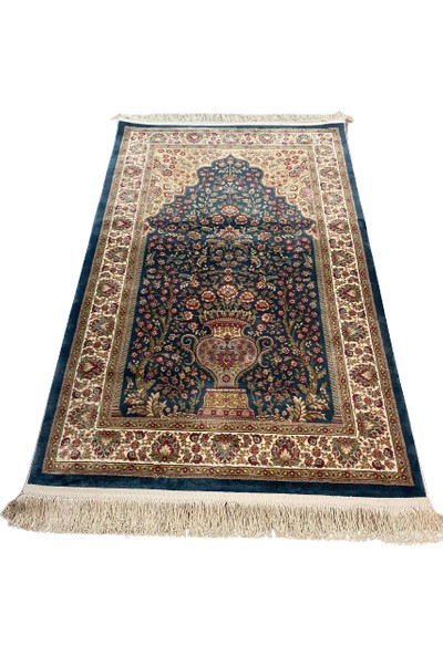 İpek Seccade Parlak Özel Tezgah Namazla Lacivert Seccade İpek Seccade Parlak Özel Tezgah Namazla Lacivert Seccade