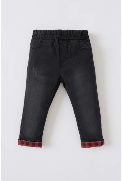 DeFacto Erkek Bebek Esnek Belli Skinny Fit Yılbaşı Temalı İçi Ekose Detaylı Jean Pantolon V5461A221WN