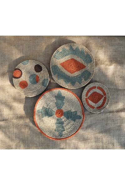 Famelya Pastel Hasır Duvar Tabağı Seti 4lü Famelya Pastel Hasır Duvar Tabağı Seti 4lü