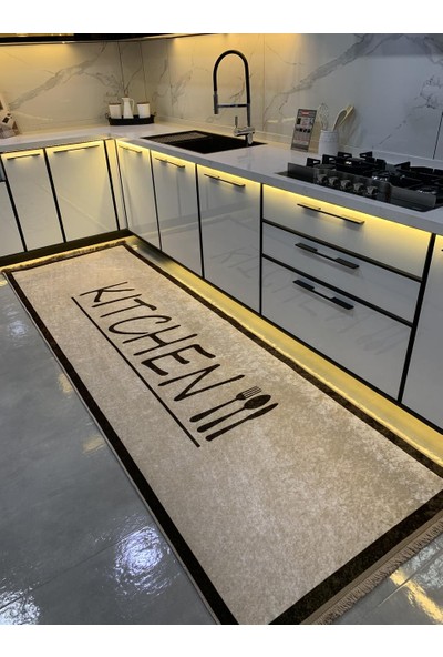 Brillant Baiter Model Lateks Deri Taban Saçaklı Mutfak Halısı Brillant Baiter Model Lateks Deri Taban Saçaklı Mutfak Halısı