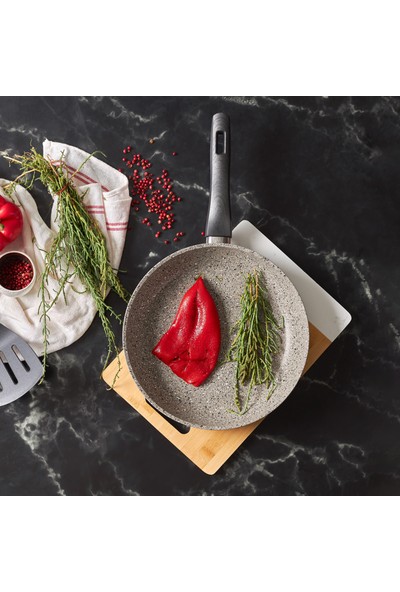 Karaca Dark Silver Bio Granit 26 cm Tava Karaca Dark Silver Bio Granit 26 cm Tava