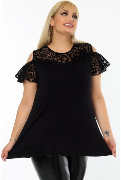 Kol ve Göğsü Dantelli Omuz Dekolteli Katlı Kısa Kol Dökümlü Bluz