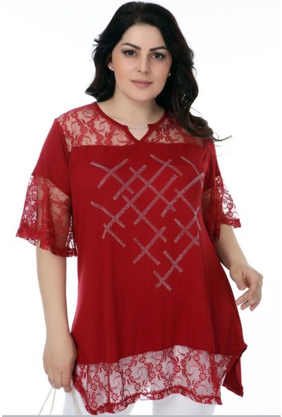 Dantel Detaylı V Yaka Önü Taş Baskılı Kısa Kol Yırtmaçlı Bluz