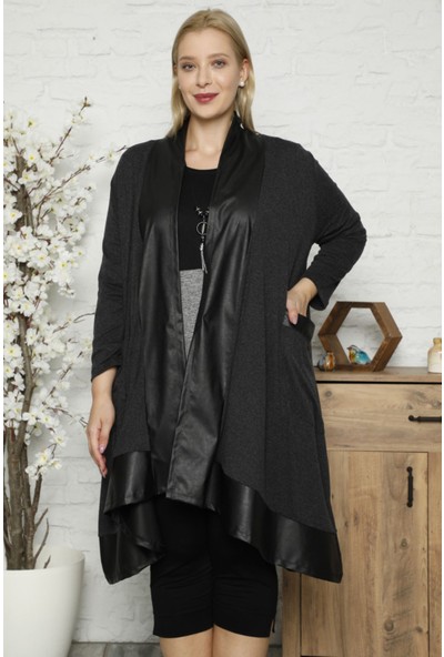 Pelerin Tarzı Deri Detaylı Esnek Rahat ve Dökümlü Hırka Pelerin Tarzı Deri Detaylı Esnek Rahat ve Dökümlü Hırka