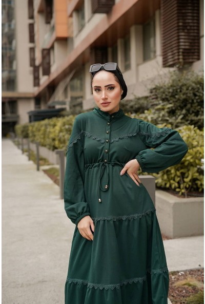 Burcu Tesettür Güpür Detay Balon Kol Elbise BRC10349 Zümrüt