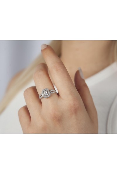 Poçan Kuyumculuk Baget Taşlı Yüzük