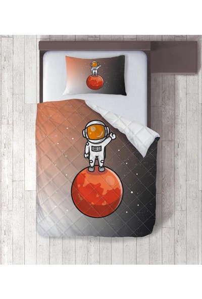 Pusula Home Küçük Astronot Dijital Baskılı Tek Kişilik Yorgan Set Pusula Home Küçük Astronot Dijital Baskılı Tek Kişilik Yorgan Set