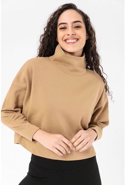 Misis Moda Dalgıç Kumaş Dik Yaka Crop Sweatshirt