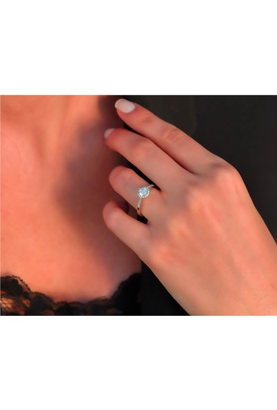 Parle Jewellery Pırlantalı Alicia Topaz Yüzük