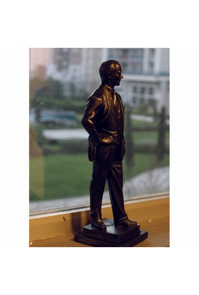 Serenli Mustafa Kemal Atatürk Heykeli Biblo